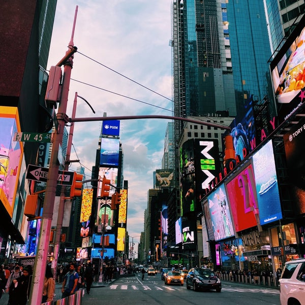 Times Square Tower - Theater District - 7 Times Sq