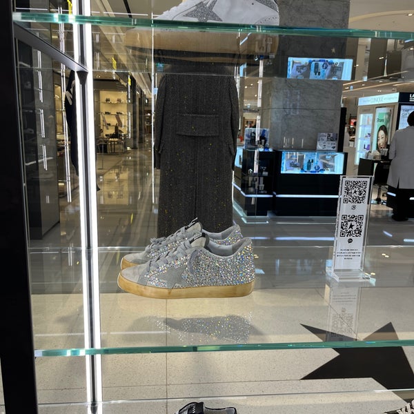 현대백화점 (Hyundai Department Store) - Department Store in 천호2동