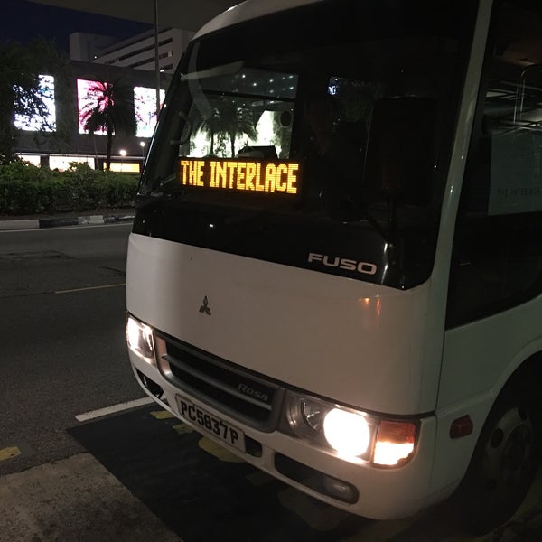 The Interlace Shuttle Bus Pick-up/Drop-off Point @HarbourFrontMRT ...