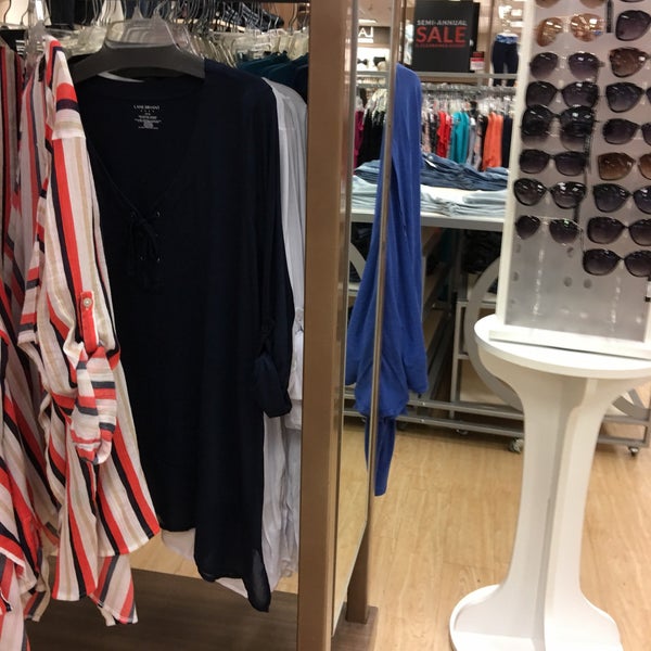 Old Navy Outlet - Clothing Store in Grapevine
