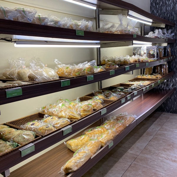 Leona's Cakes & Pastries - Bakery