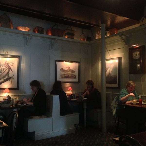 Basset's Fine Food & Spirits - 16 tips