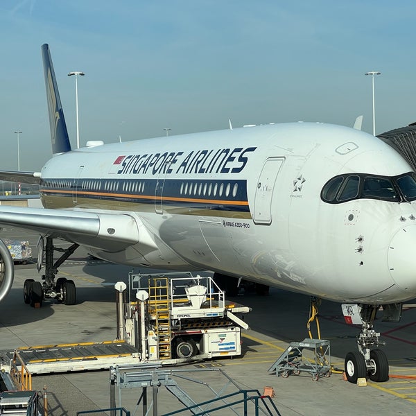 Gate G3 - Airport Gate