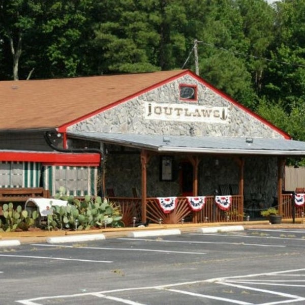 Outlaws Bar and Grill - 6 tips