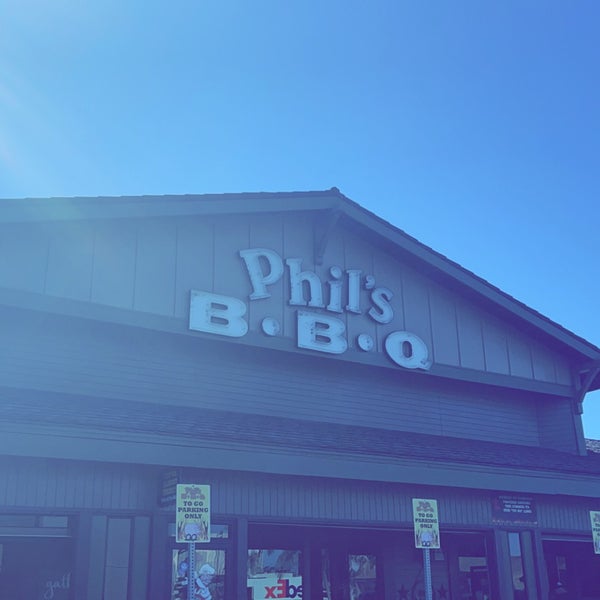 Phil's BBQ (Now Closed) - BBQ Joint in San Diego