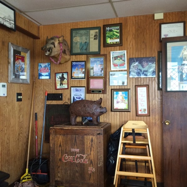 The Hickory Pit - BBQ Joint in Jackson