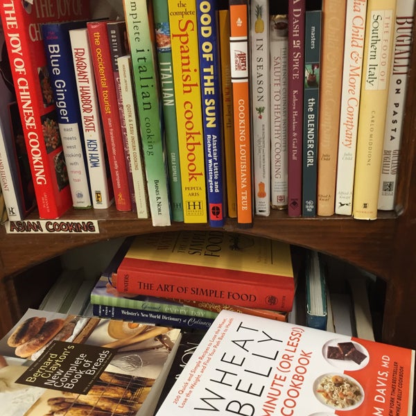 Photos at Reader's Corner - Used Bookstore