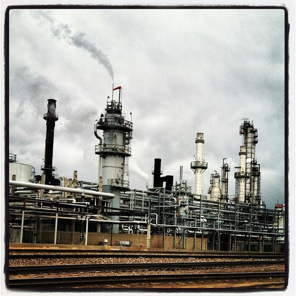Suncor Denver Refinery - 5801 Brighton Blvd