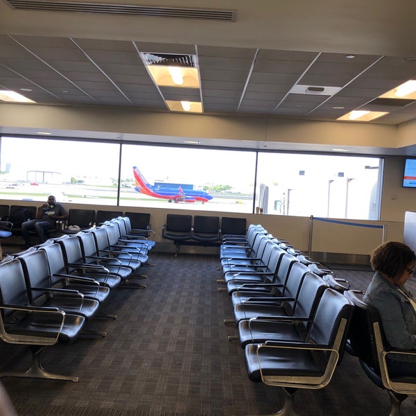 Gate E5 - 10 tips from 1208 visitors