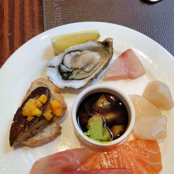 Photos at Clipper Lounge - 22 tips