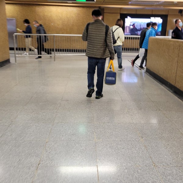 Photos at MTR Sheung Wan Station - Sheung Wan - 21 tips from 4774 visitors