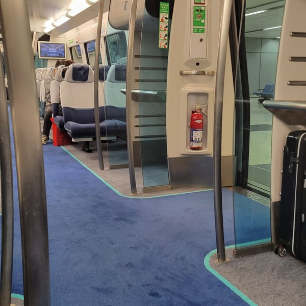 Hong Kong Airport Express 機場快綫 - Airport Tram in Central