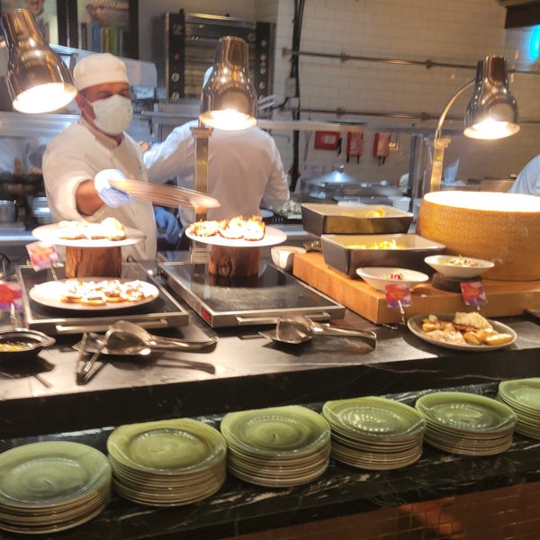 Kitchen - Buffet in West Kowloon