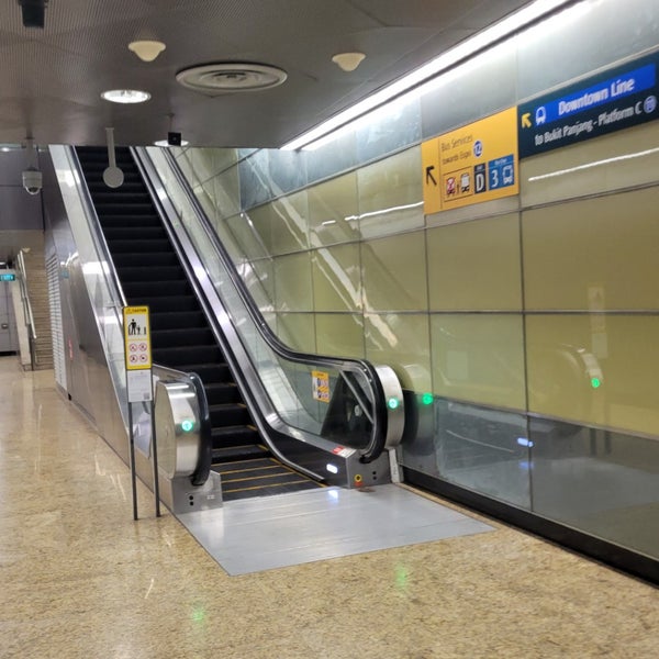 Chinatown MRT Interchange (NE4/DT19) - Metro Station