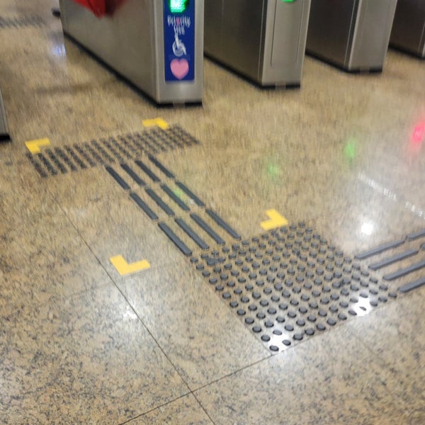 Chinatown MRT Interchange (NE4/DT19) - Stasiun Metro