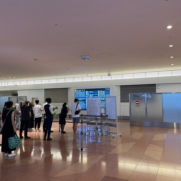 到着ロビー (Arrival Lobby) - Airport Terminal in 大田区