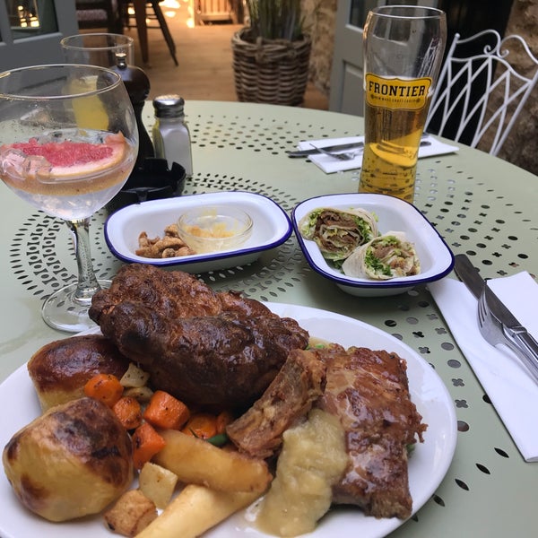 Chequers Inn - Pub in Chipping Norton