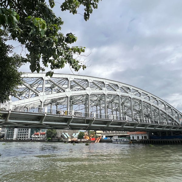 Jones Bridge - Bridge in Intramuros