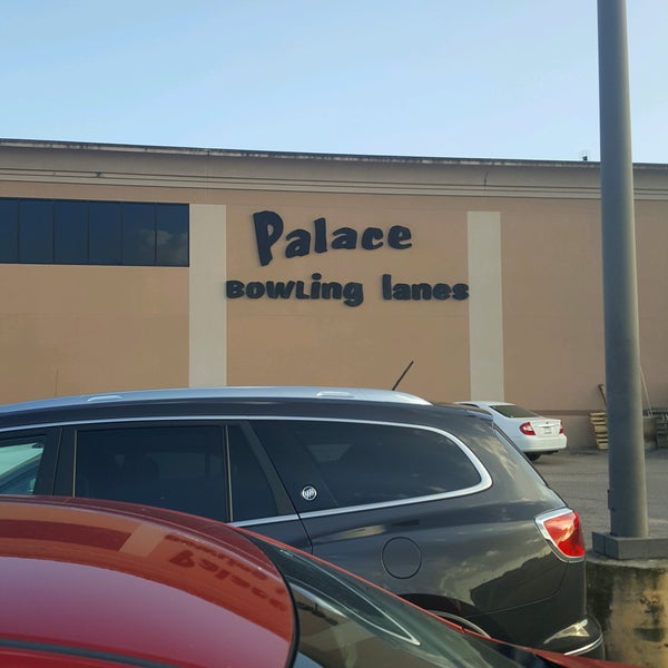 Palace Lanes (Now Closed) - Bowling Alley in Houston