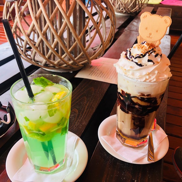 Terasz fagyizo - Ice Cream Parlor
