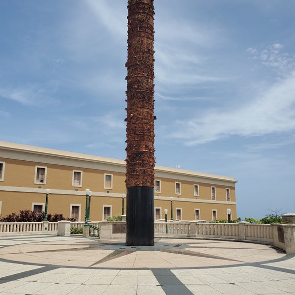 El Totem - Monument