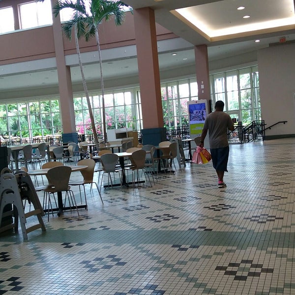Photos at Pembroke Lakes Mall - Shopping Mall in Pembroke Pines