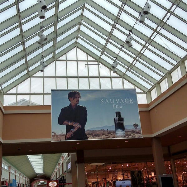 Photos at Pembroke Lakes Mall - Shopping Mall in Pembroke Pines