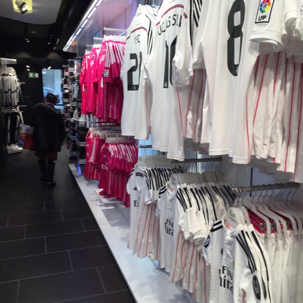 Real Madrid Official Store - Gran Vía - 31 Gran Vía