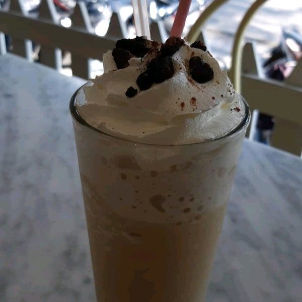 Giggle Box Café & Resto - Bandung, Jawa Barat