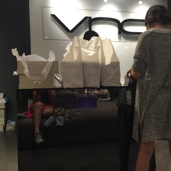 VNC - Shoe Store