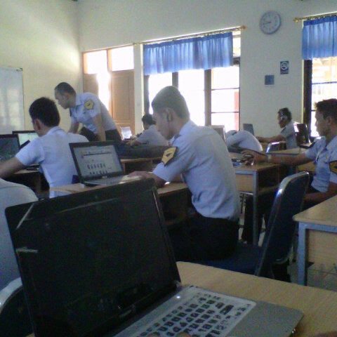 Pendidikan Teknik Penerbangan STPI Curug - STPI Curug