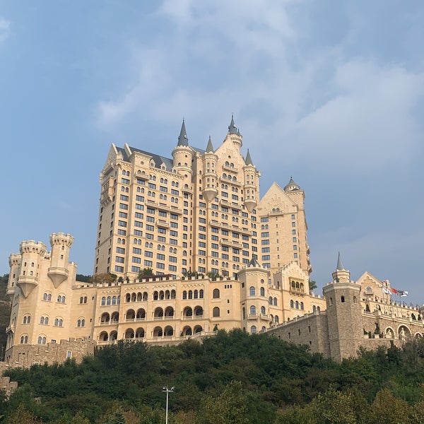 The Castle Hotel - Hotel in Dalian