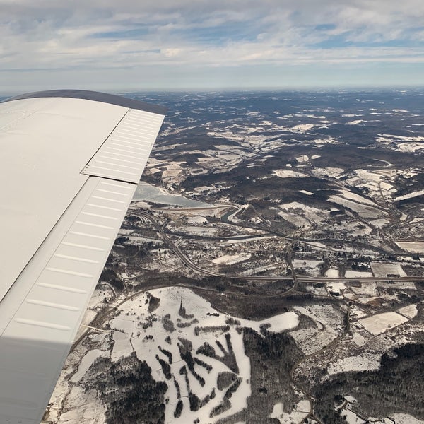 Orange County Airport (KMGJ) - Montgomery, NY