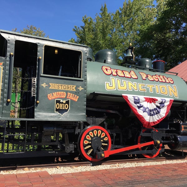 Grand Pacific Junction Historic Shopping District - Shopping Plaza