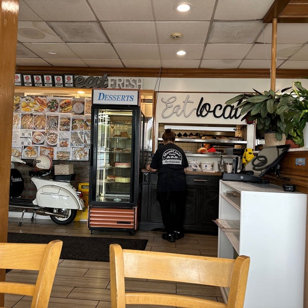 Montclair Family Restaurant - Dumfries, VA