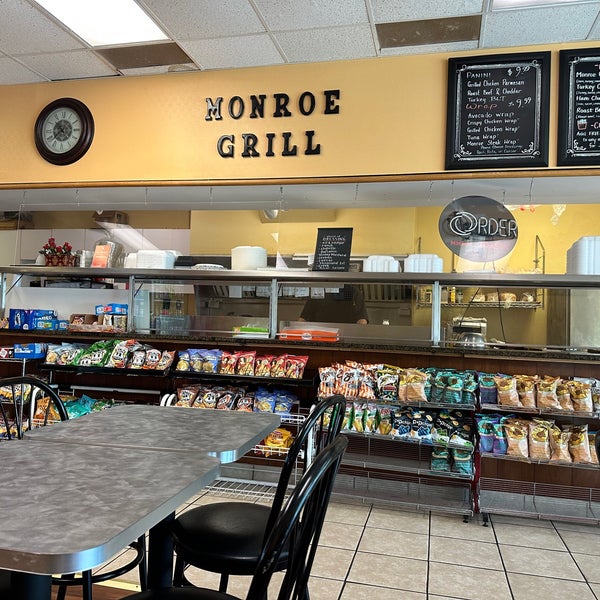 Monroe Grill - Herndon, VA