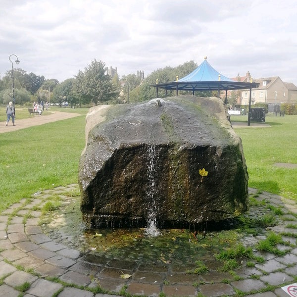 Jubilee Gardens - Ely Riverside