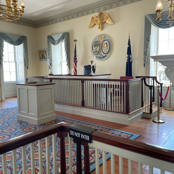 Historic Court House - Downtown Charleston - 84 Broad St