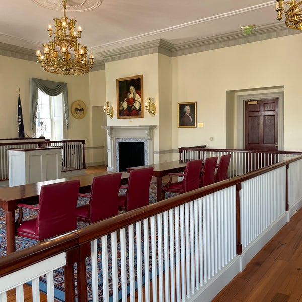 Historic Court House - Downtown Charleston - 84 Broad St