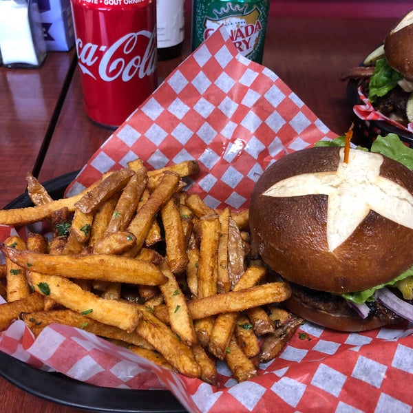 Burger Revolution - Burger Joint in Downtown