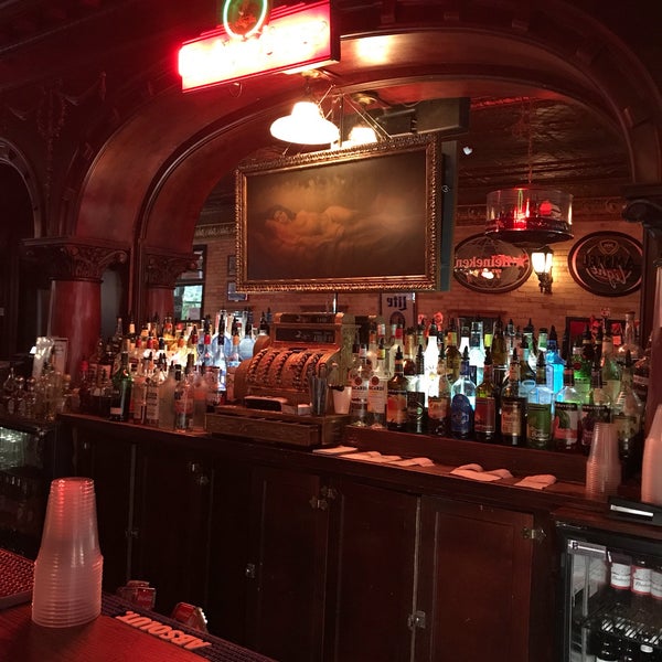 Bootlegger's - Bar