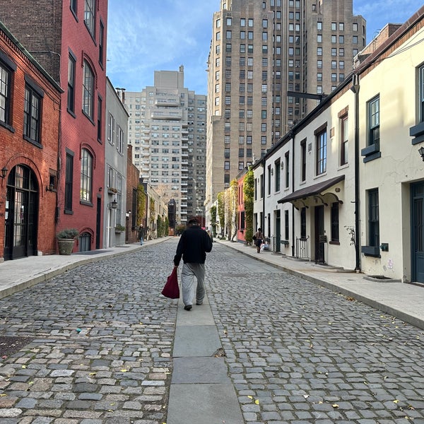 Washington Mews - Greenwich Village - New York, NY