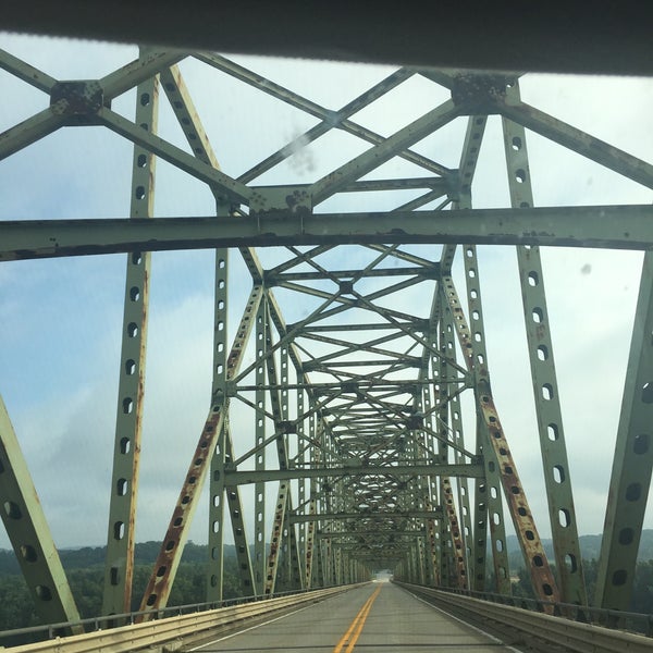 Matthew E. Welsh Bridge - Bridge in Mauckport