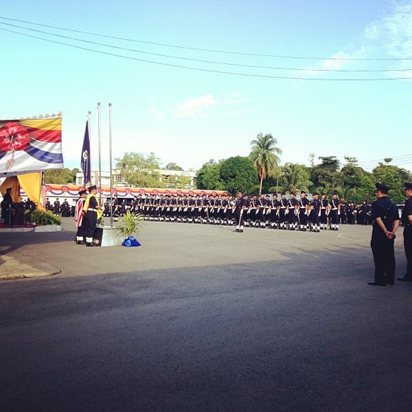 Kuching District Police Station (IPD Kuching) - Police Station