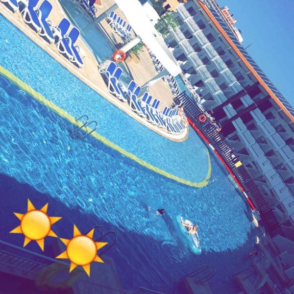 Relax Pool - Swimming Pool