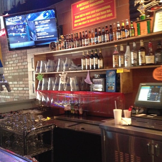 BottleCap Alley Icehouse Grill - Burger Joint in Keller