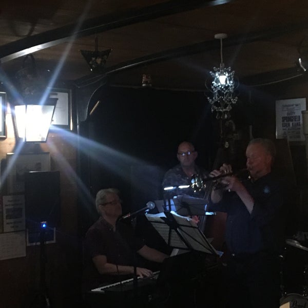 The Snowdrop Inn - Pub