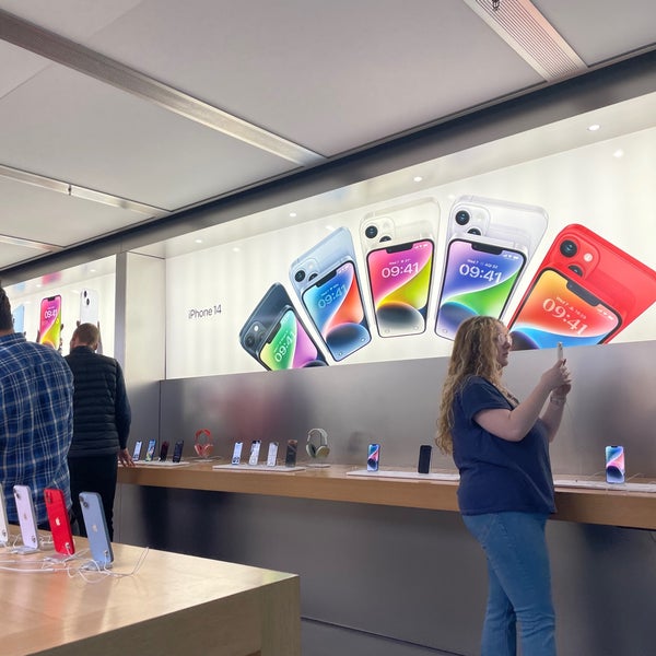 Apple Churchill Square - Central Brighton - 32 tips