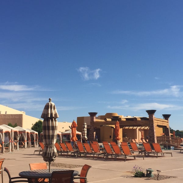 Buffalo Thunder Resort & Casino: Poolside - 1 tip