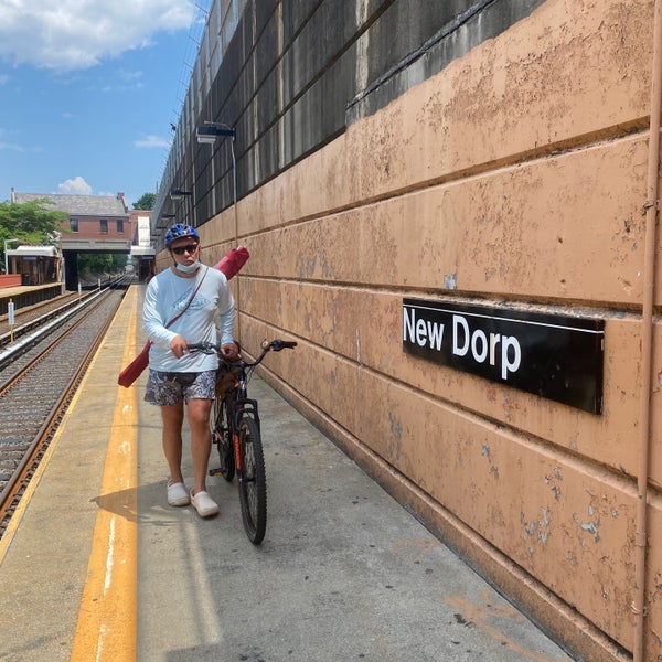 MTA SIR - New Dorp - Rail Station in Staten Island